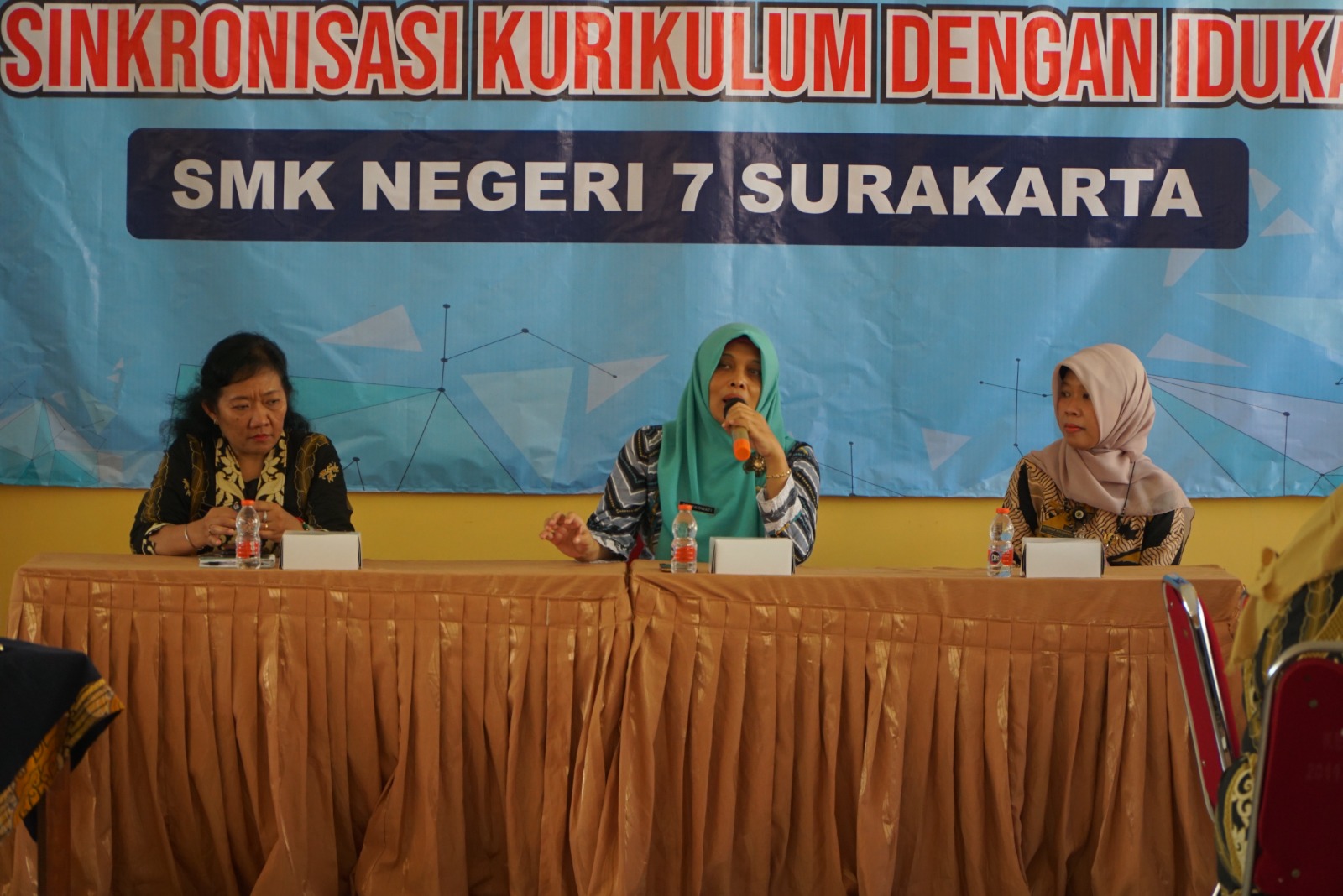 SINKRONISASI KURIKULUM IDUKA DAN SMK JUARA - SMK Negeri 7 Surakarta